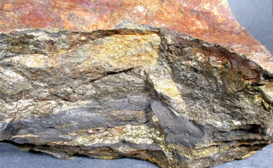 G409 Gold Ore - The Rock Shed