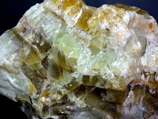 PR613 Green Calcite - The Rock Shed