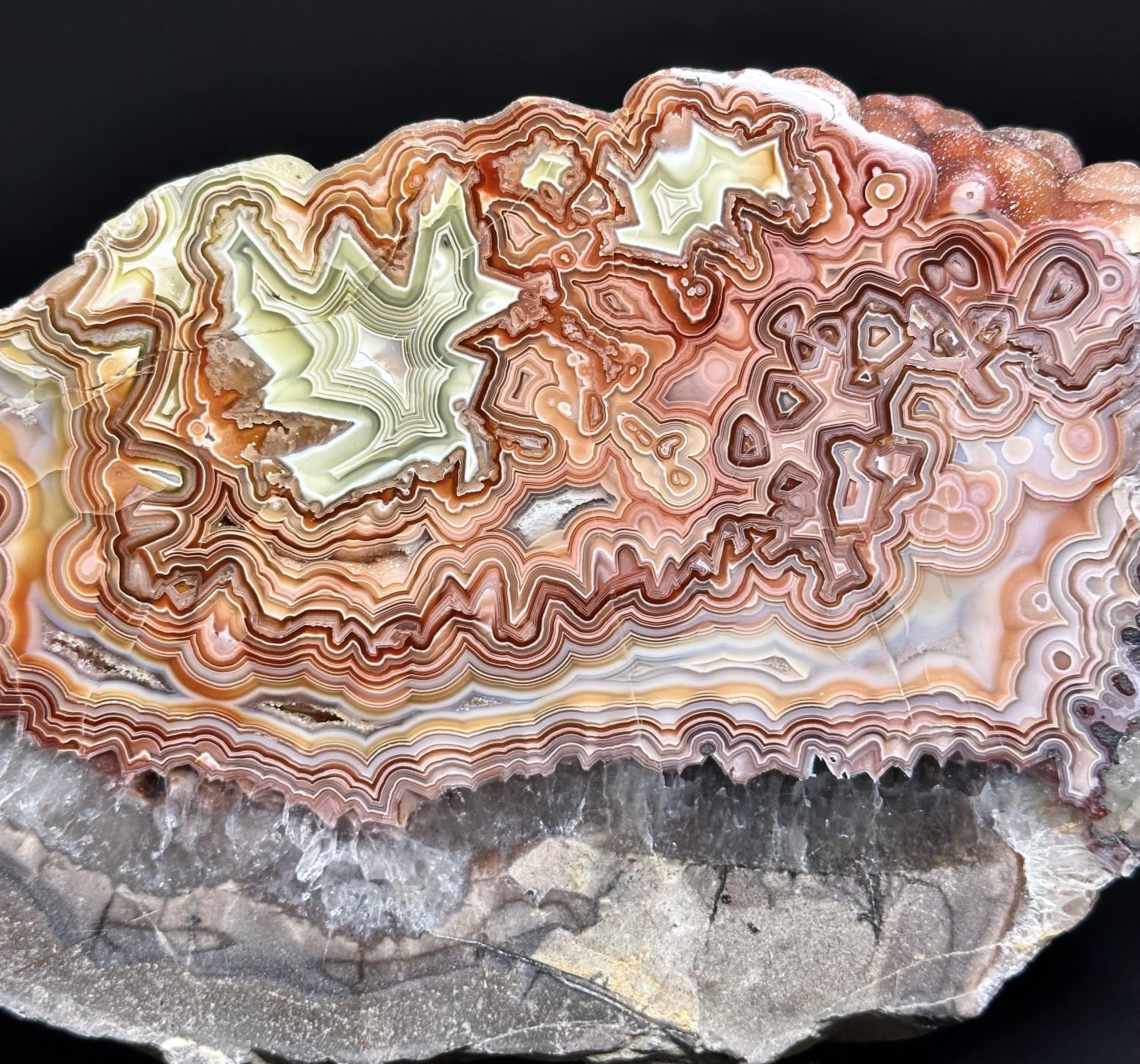 AG300 Mexican Lace Agate - The Rock Shed