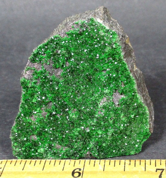M721 Uvarovite - The Rock Shed
