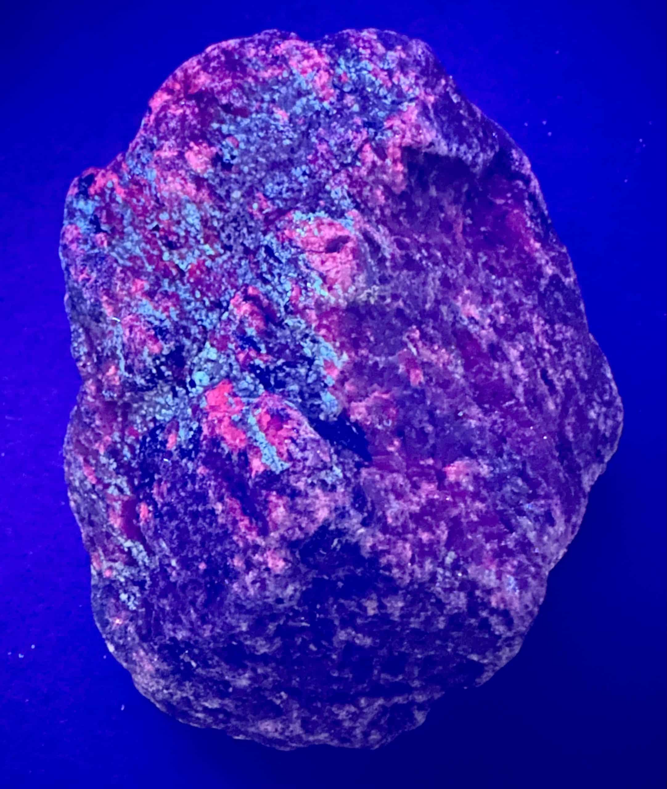 M820 Corundum Ruby - The Rock Shed