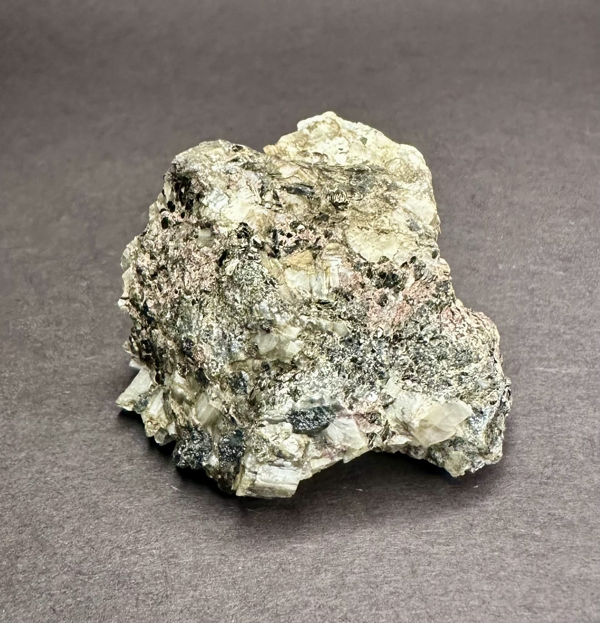 M814 Franklinite - Willemite -Calcite - The Rock Shed