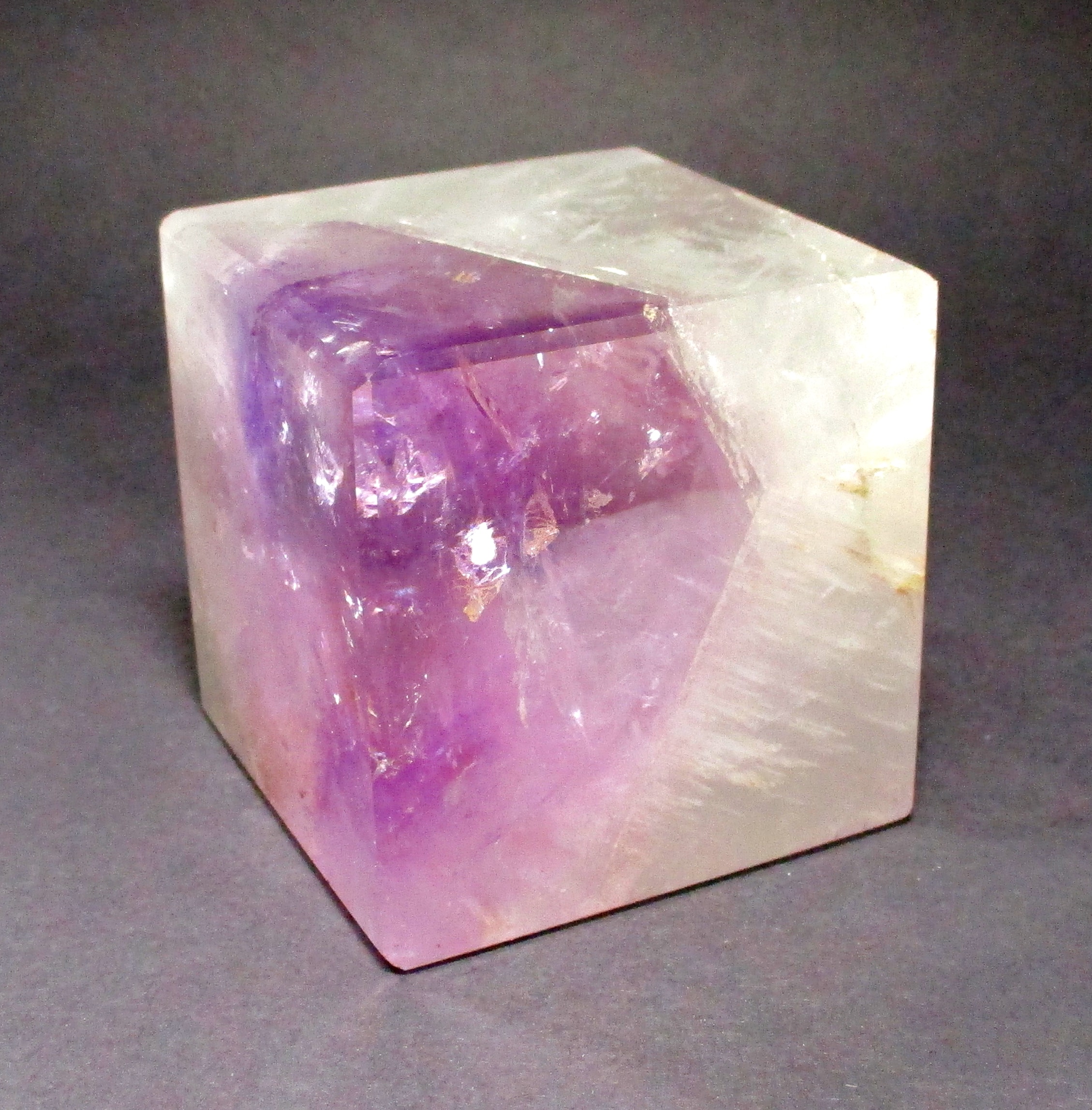 CV320 Amethyst Cube - The Rock Shed
