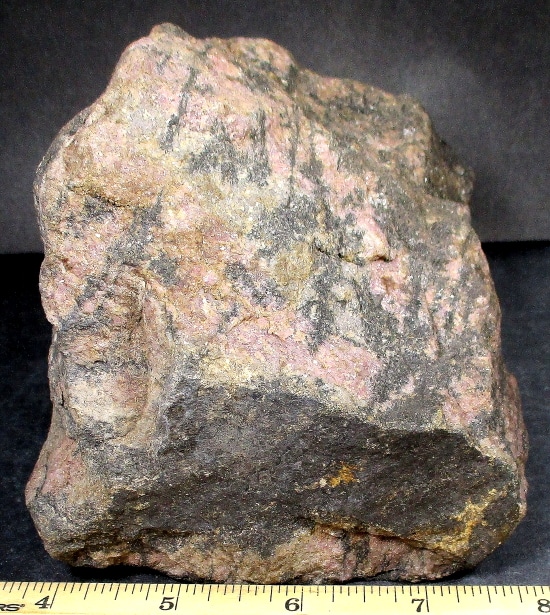 BCR419 Rhodonite - The Rock Shed