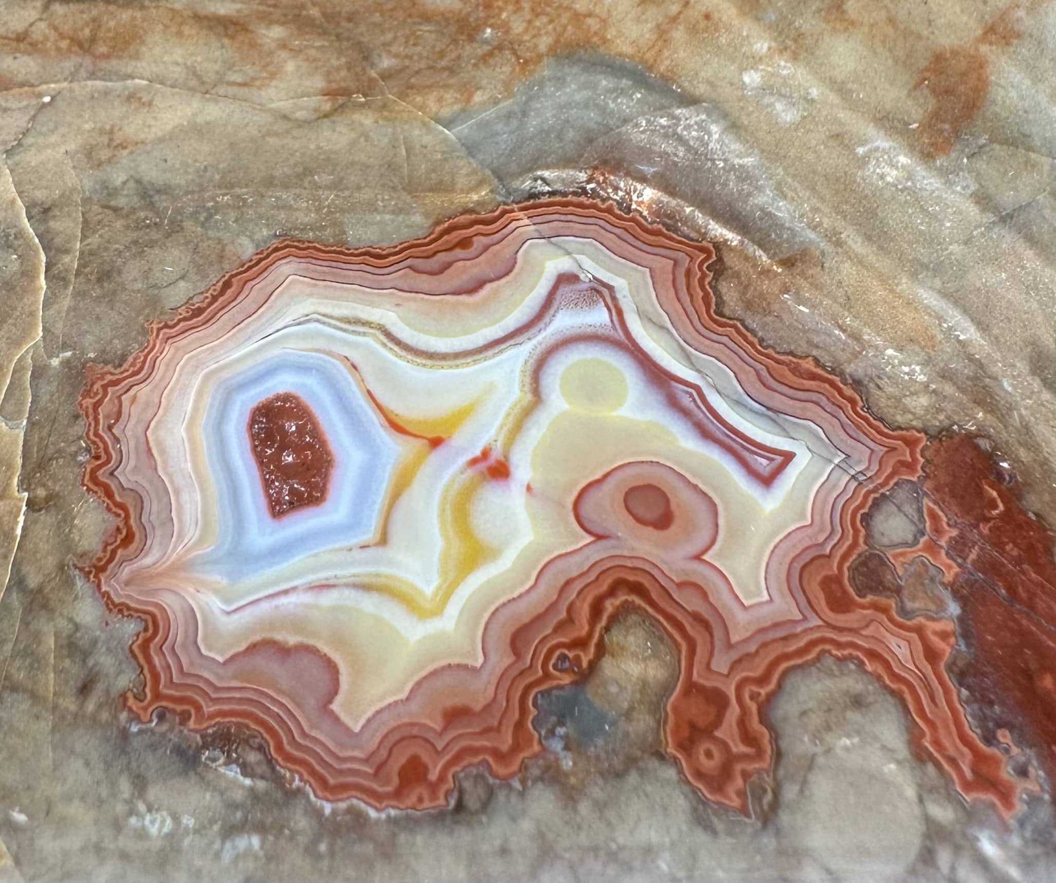 AG207 TeePee Canyon Agate - The Rock Shed