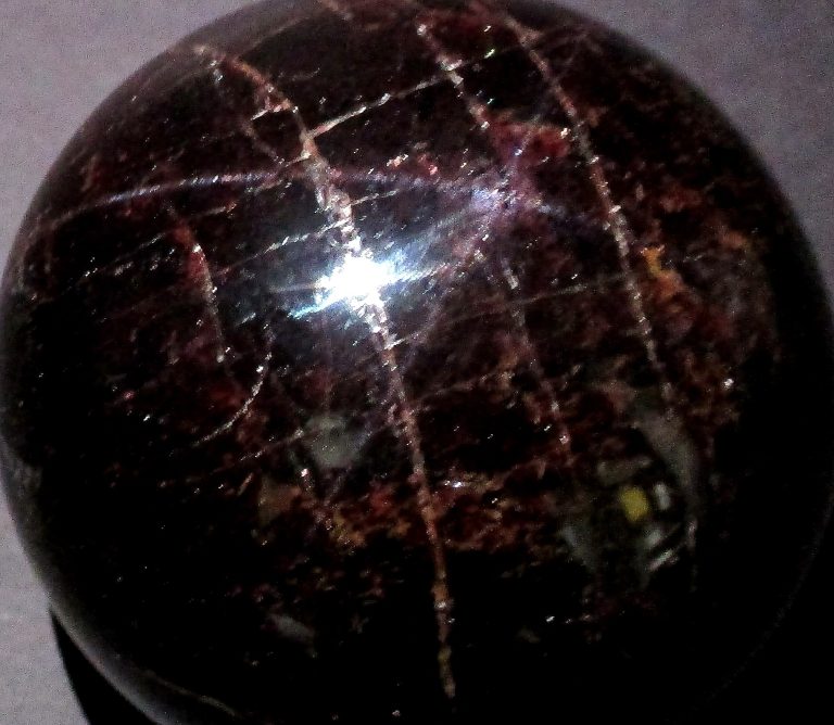 SP306 Garnet - The Rock Shed