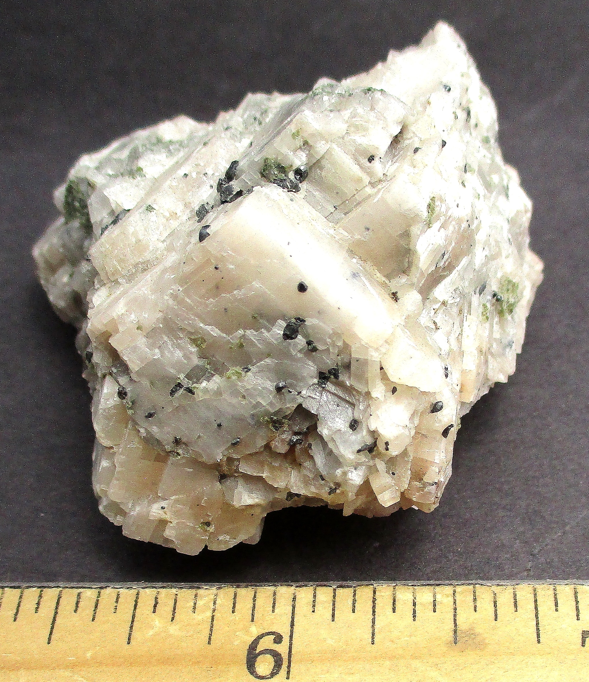 M814 Franklinite - Willemite -Calcite - The Rock Shed